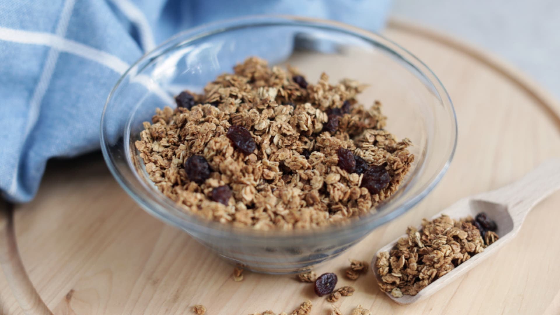 Crispy oat muesli (AW-compliant)